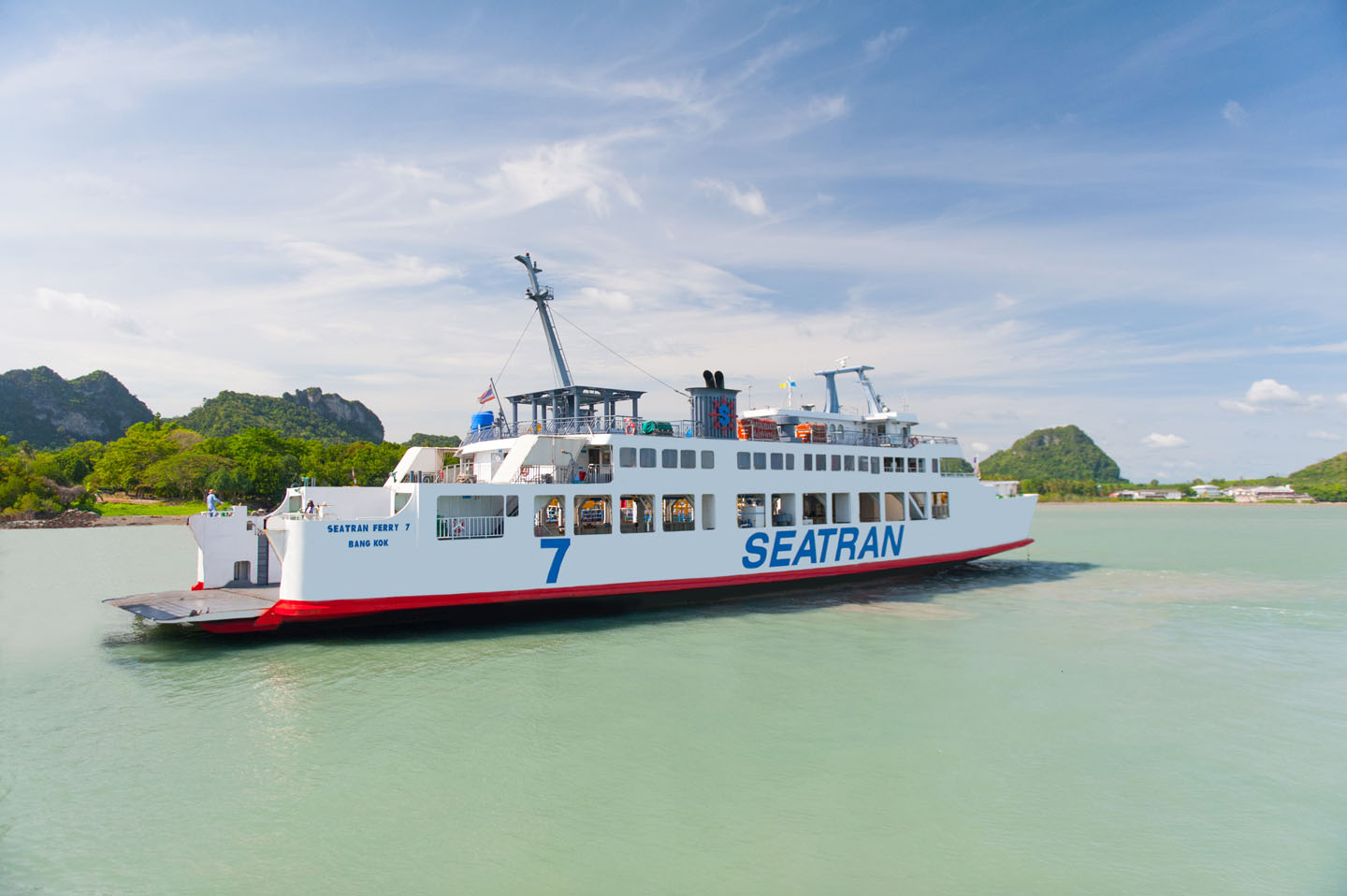 Ferry around Thai gulf ,seatran